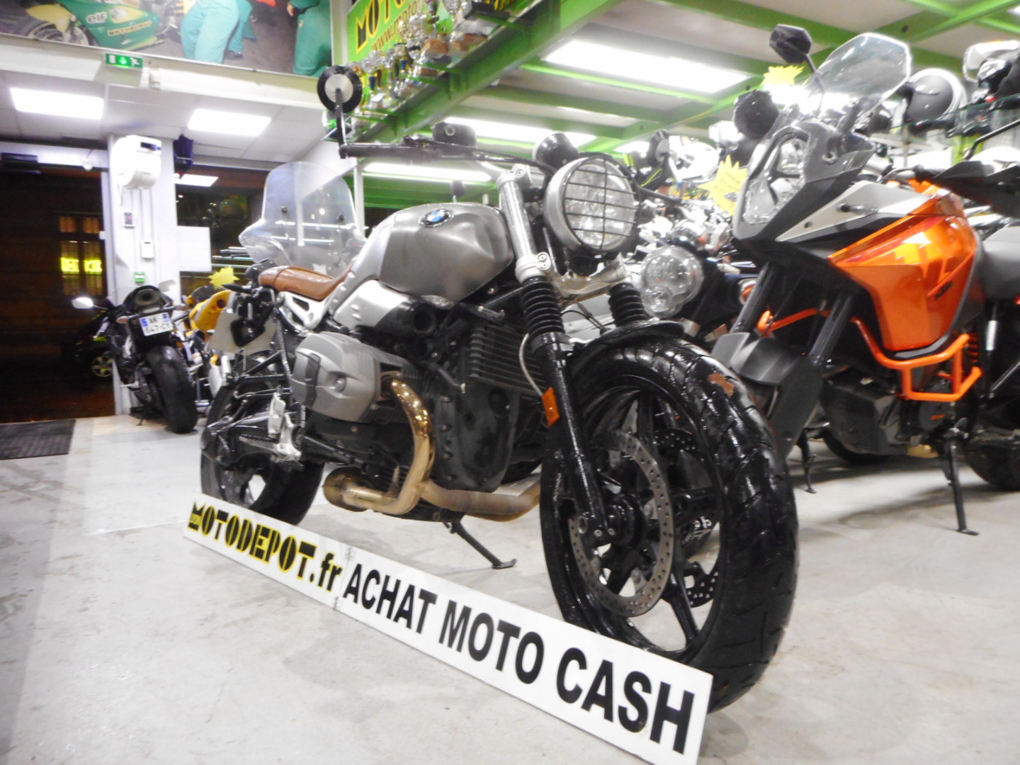 Moto depot : Motos d’occasion collection bmw, NINE T SCRAM 1200 BMW GRIS